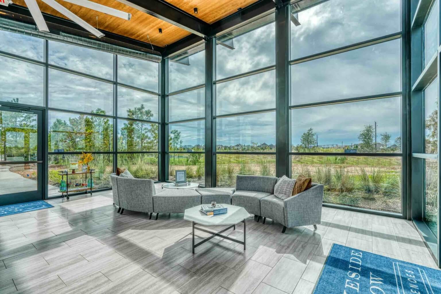 New Cypress Luxury Apartments | Lakeside Row